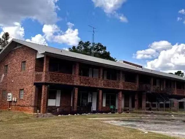 205 DANIEL ST, MIDLAND CITY, AL 36350
