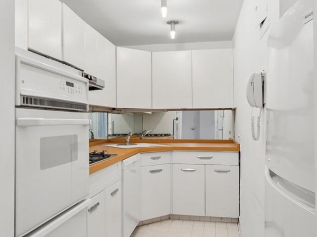 205 E 63RD Street 16F