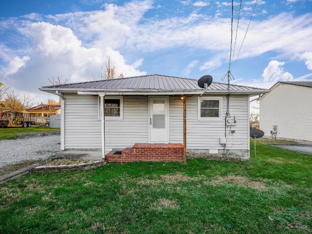 205 E 16th St, Cookeville, TN 38501 | MLS #3072 | Compass