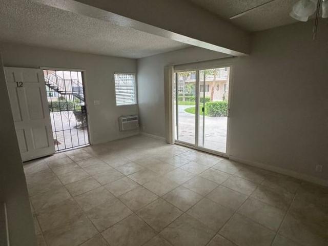 205 E Clifton, Anaheim 1 Bedroom Apartment for Rent at 205 E Clifton Ave, Anaheim, CA 92805 The Colony