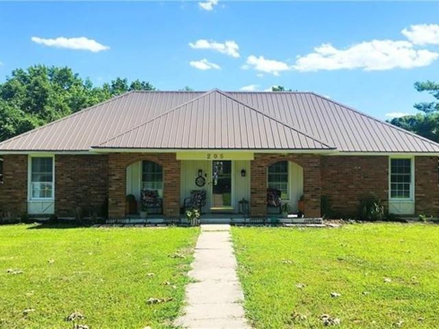 205 E Dauxville Dr, Richmond, MO 64085