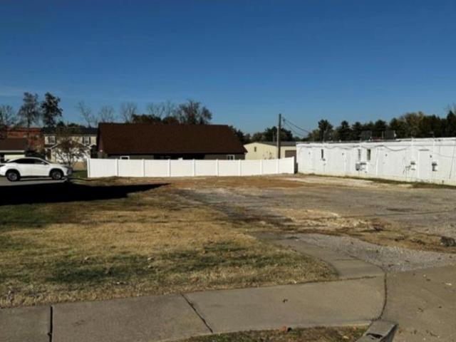 205 E Elm St, O'Fallon, MO 63366 | MLS #25067