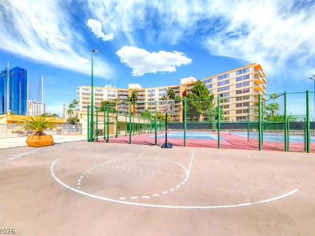 205 E Harmon Ave, Unit 405, Las Vegas, NV 89169 | MLS #2800