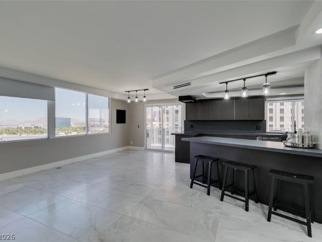 205 E Harmon Avenue 1012