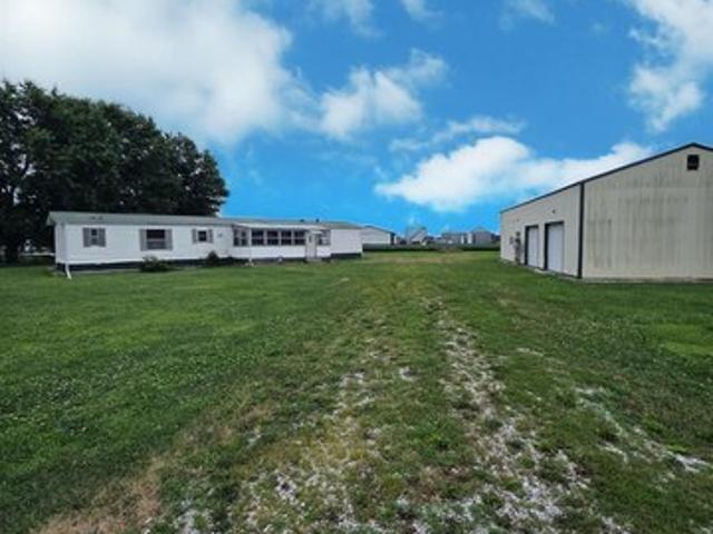 205 E Illinois St, Elvaston, IL 62334