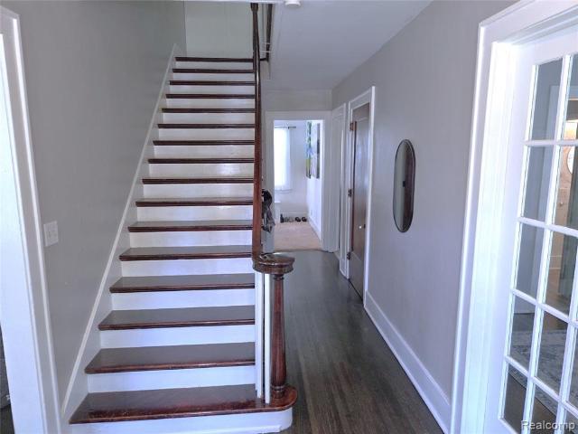 205 E Iroquois Road