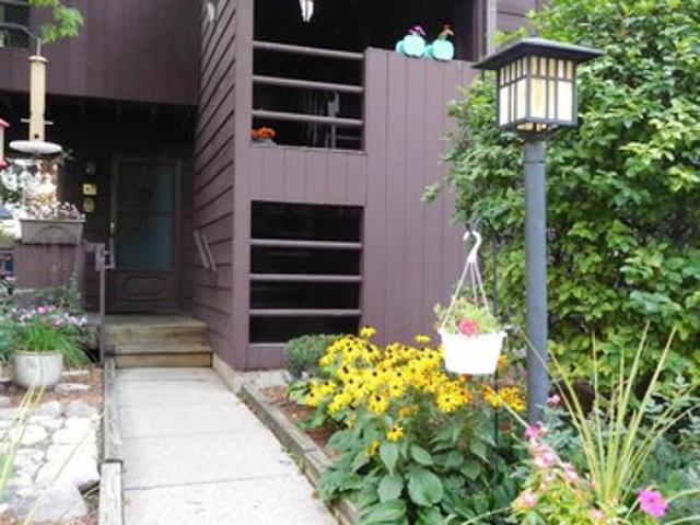 205 E Jolly Rd Unit 12, Lansing, MI 48910