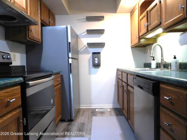 205 E Jolly Road 12