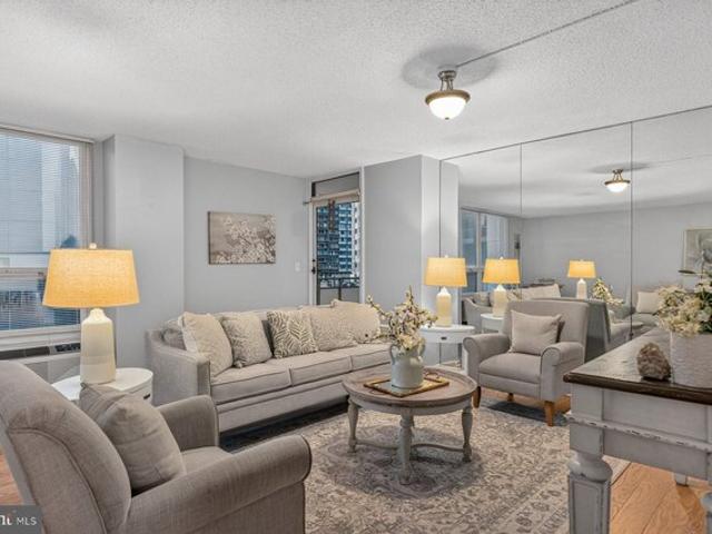 205 E Joppa Rd, Towson, MD 21286