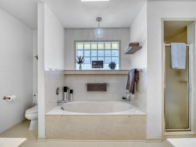 205 Edgewood Dr, Fredericksburg, TX 78624 | MLS #98905