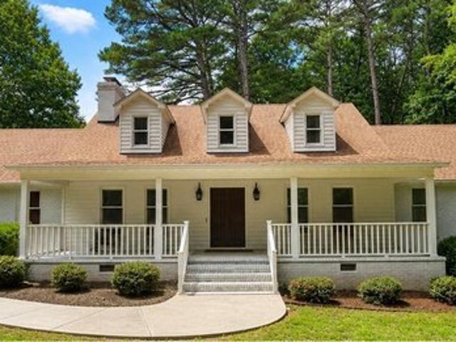 205 Edgewood Dr, Louisburg, NC 27549