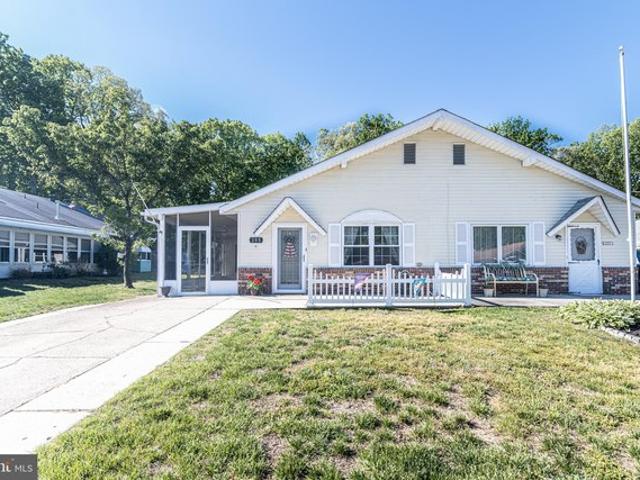 205 Elmtowne Blvd, Hammonton, NJ 08037