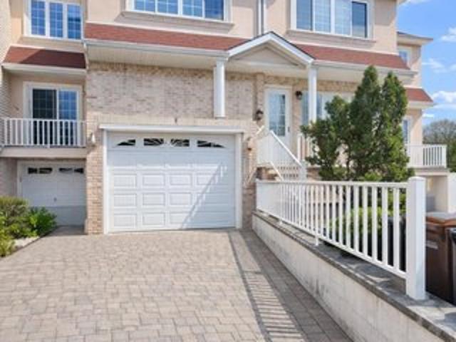 205 Essex Dr, Staten Island, NY 10314