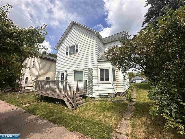 205 Fayal Rd, Eveleth, MN 55734