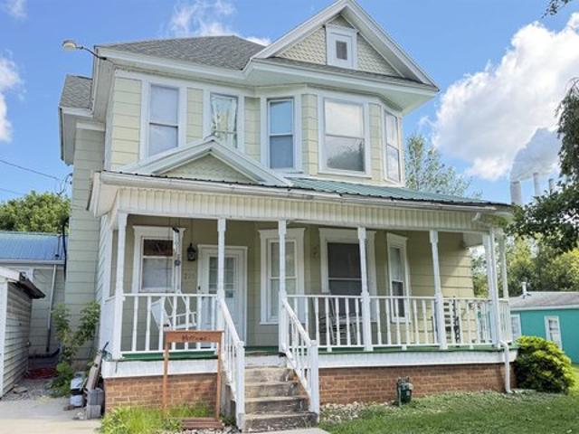 205 Florence St, Lumberport, WV 26386