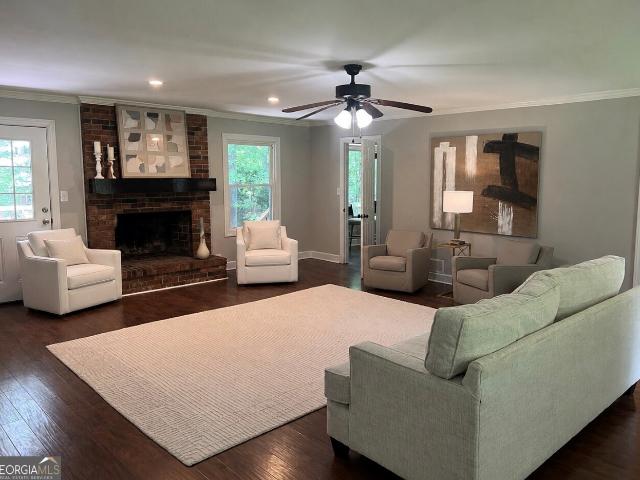 205 Kingswood Drive