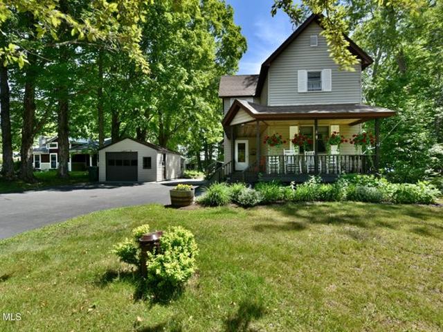 205 Houseman St, Mayfield, NY 12117