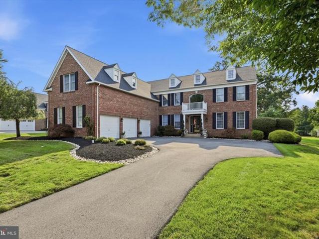 205 Hazeltine Cir, Blue Bell, PA 19422