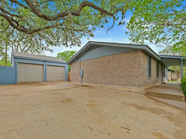 205 Hitching Post Rd, Kyle, TX 78640 | MLS #4933 | Compass
