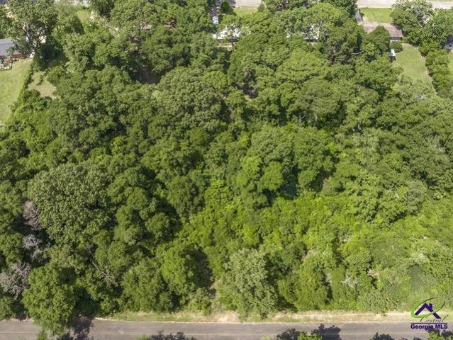 205 Hickory Dr, Perry, GA 31069