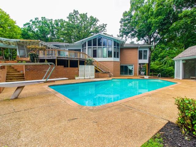 205 Hillwood Dr, Waverly, TN 37185