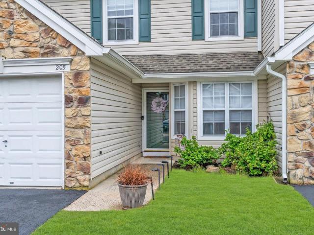 205 Iris Way