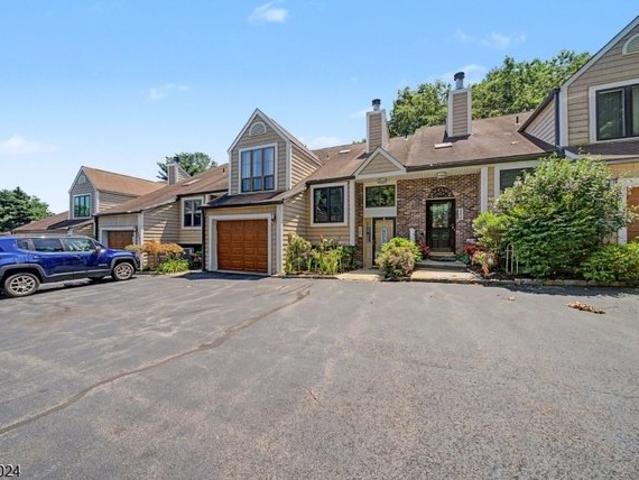 205 Joseph Ln, Mine Hill, NJ 07803
