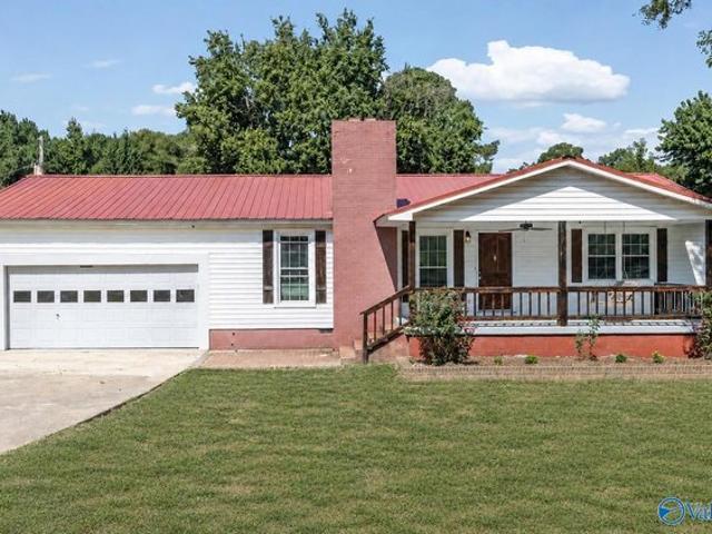 205 Oak Dr, Boaz, AL 35956