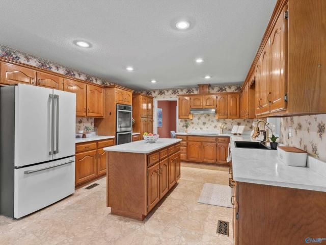 205 Oak Hill Lane