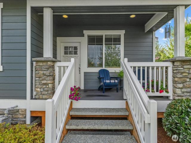 205 Olallie Place NE