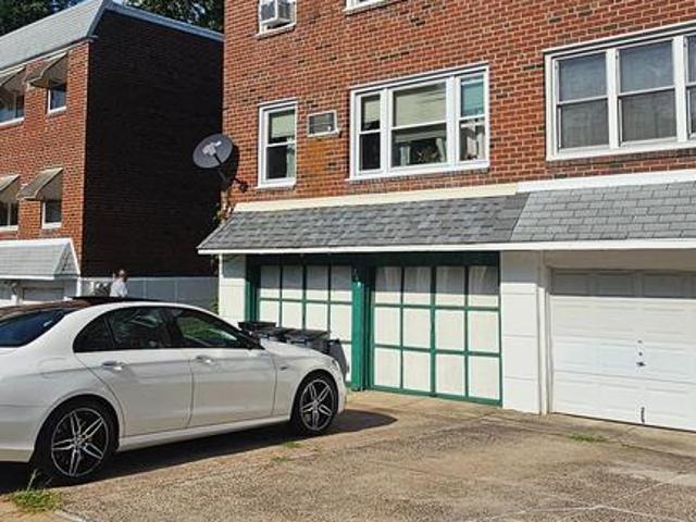 205 Lockart Terrace