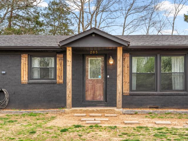 205 Locust Dr
