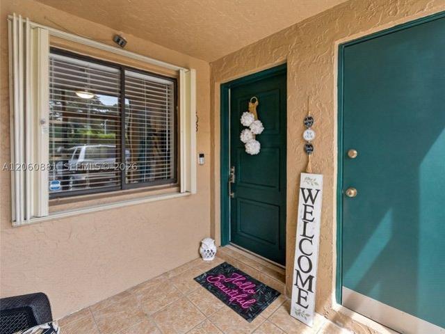205 Lakeview Dr Apt 103, Weston, FL 33326