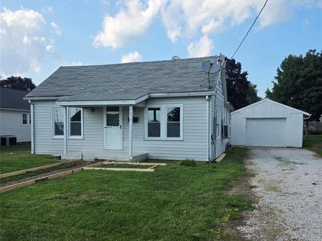205 Leonard Ave, Jerseyville, IL 62052