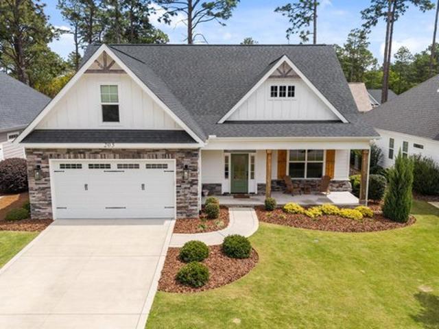 205 Luss Ln, Southern Pines, NC 28387