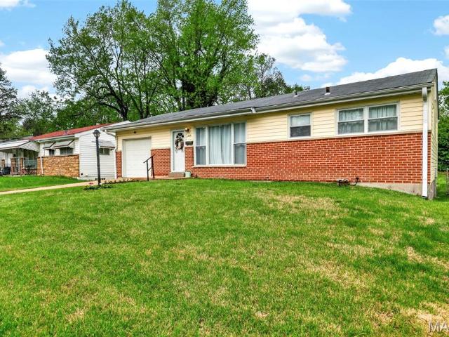 205 Lynn Meadows Ln, Florissant, MO 63033 | MLS #26018 | Compass