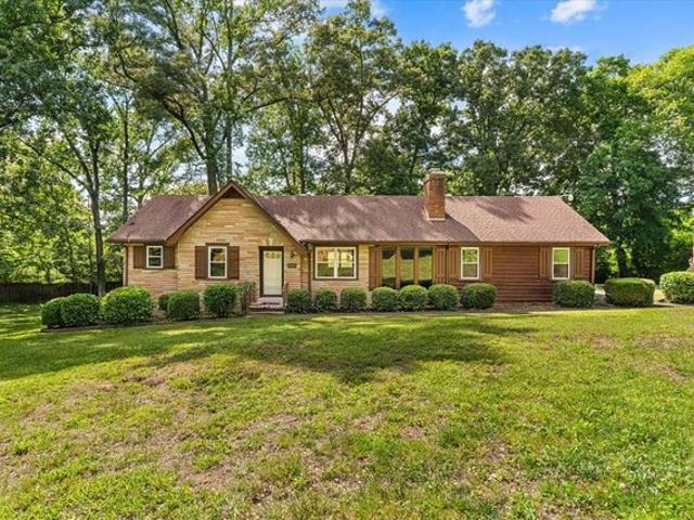 205 Mountain View Dr, Dalton, GA 30721