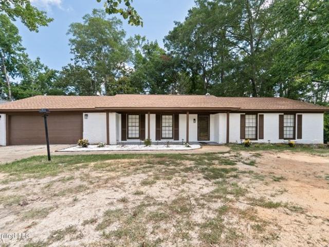 205 Mandalay Dr, Hattiesburg, MS 39402