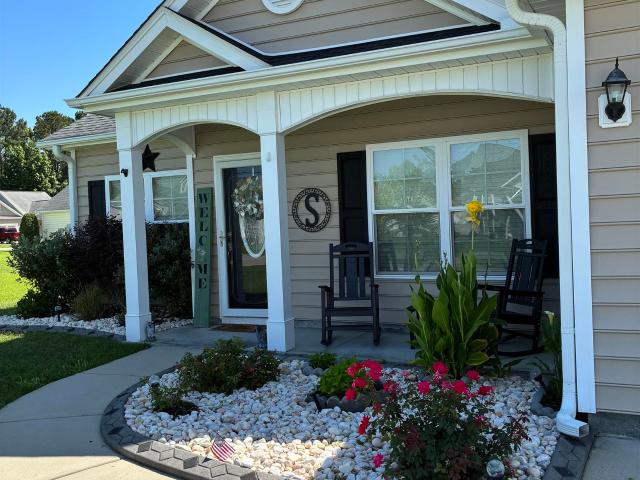 205 Maple Oak Dr