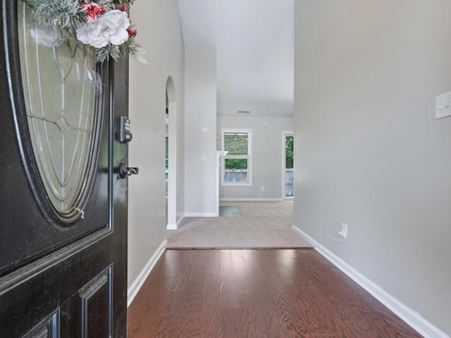 205 Mariposa Court