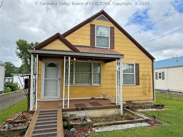 205 Marshall Ave, Dunbar, WV 25064