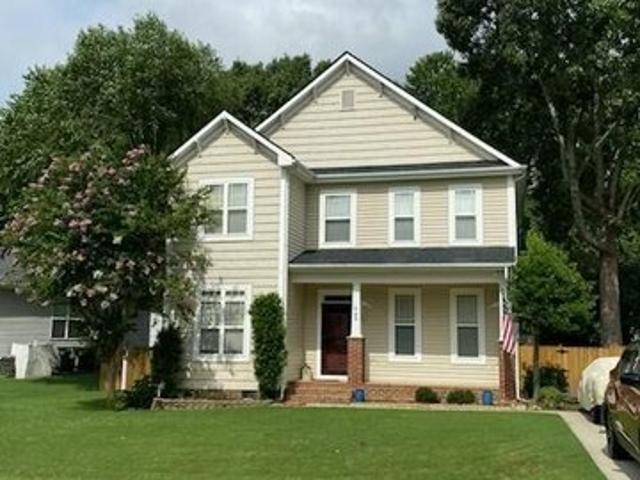 205 McCarthy Dr, Clayton, NC 27527