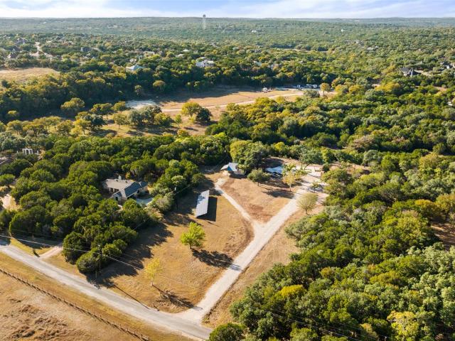 205 Mesquite Trl