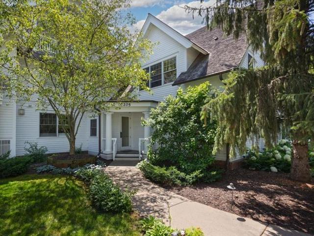 205 Mill St Unit S204, Excelsior, MN 55331