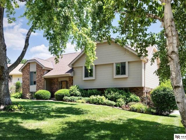205 N 159th Cir, Omaha, NE 68118