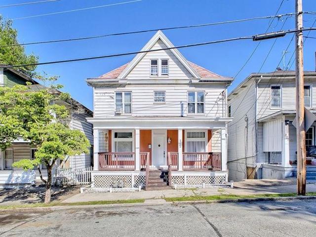 205 N 3rd St, Jeannette, PA 15644