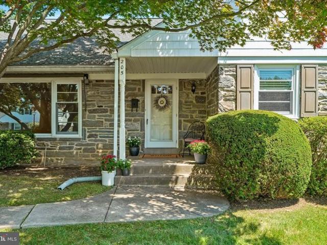205 N Morgan Ave, Havertown, PA 19083