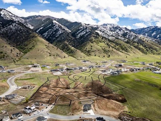 205 N Sherwood Dr Unit 25, Providence, UT 84332