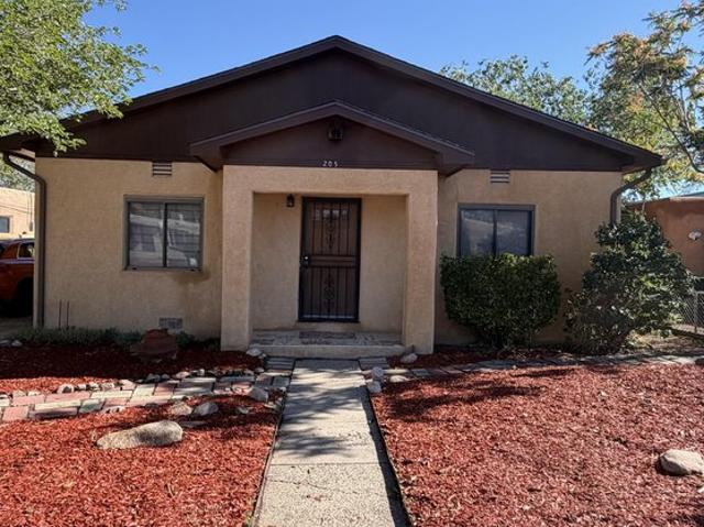 205 Natalie Ave NW, Albuquerque, NM 87107