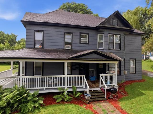 205 Nassau St, Elroy, WI 53929